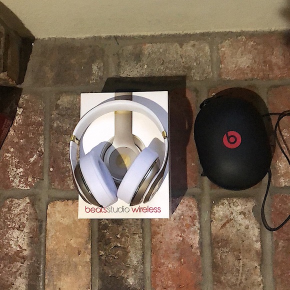 Headphones | Studio 3s Beats Wireless Headphones | Poshmark